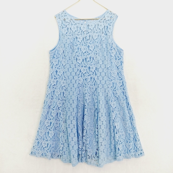 Studio One | Dresses | Studio One Ny Blue Floral Lace Crewneck ...